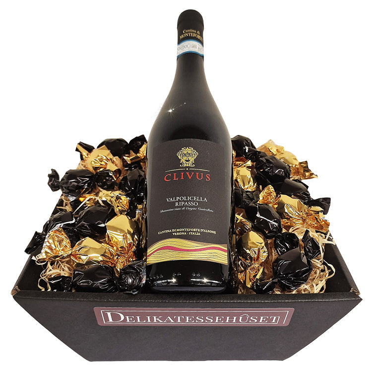 Gavekurv - vingave med Valpolicella Ripasso og chokolade – Julekurven Gavekurv - vingave med Valpolicella Ripasso og chokolade – Julekurven